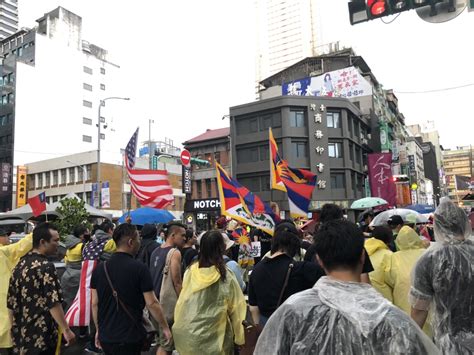 台大意識報 風雨同路：929台港大遊行—撐港反極權