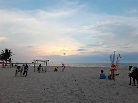 รูป ครัวเม็ดทราย ชายหาดชะอำ