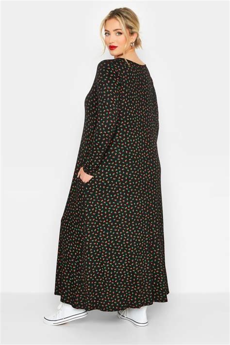 Limited Collection Plus Size Black Ditsy Print Pleat Front Dress