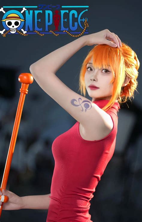 海贼王娜美cos，这性感的腰臀比和身材简直太绝了鱼鱼来源支持