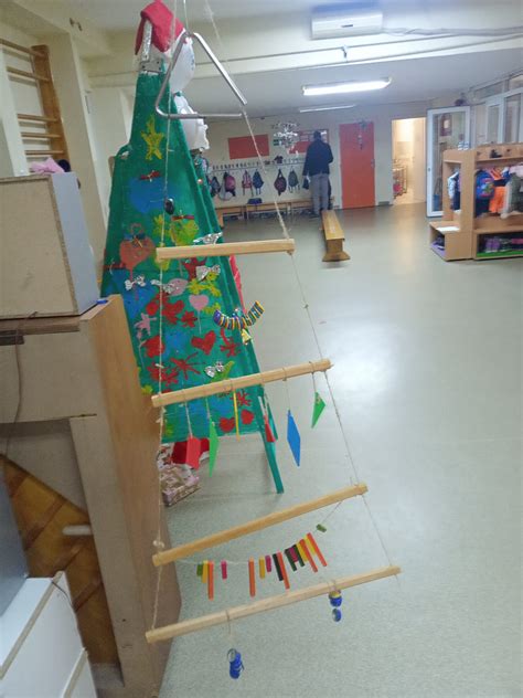 Припреме за предстојеће празнике ПУ ”Радосно детињство” Нови Сад