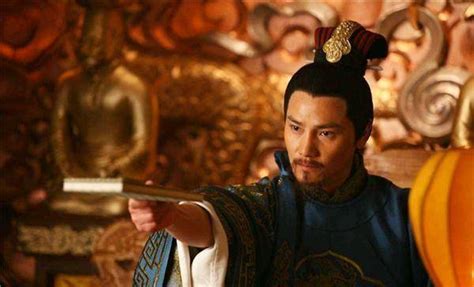 他被美化成民族英雄，可在历史上，却是个不折不扣的大罪人呼延庆金国辽国