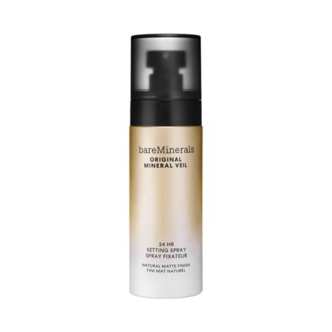 Why Clean And Natural Setting Sprays Are Best For Skin And Makeup Looks