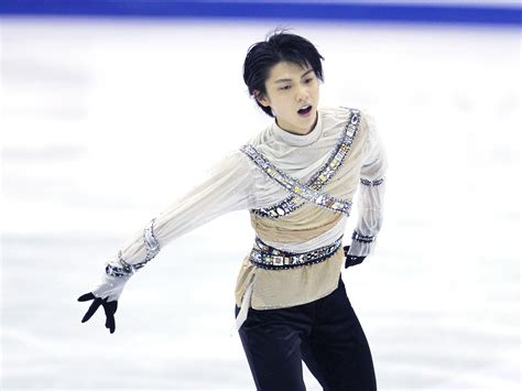 額ににじむ汗（1530）－羽生結弦 王者への覚醒 フィギュアスケート世界選手権2012：朝日新聞デジタル