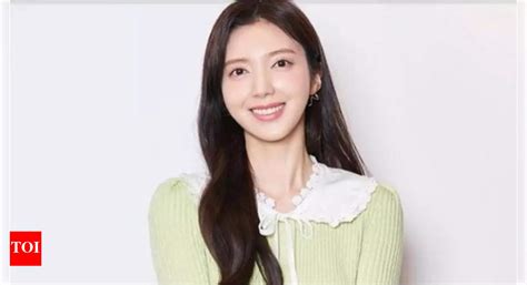 Actress Chae Seo Jin To Wed Non Celebrity Fiancé In Private Ceremony Next Month Times Of India