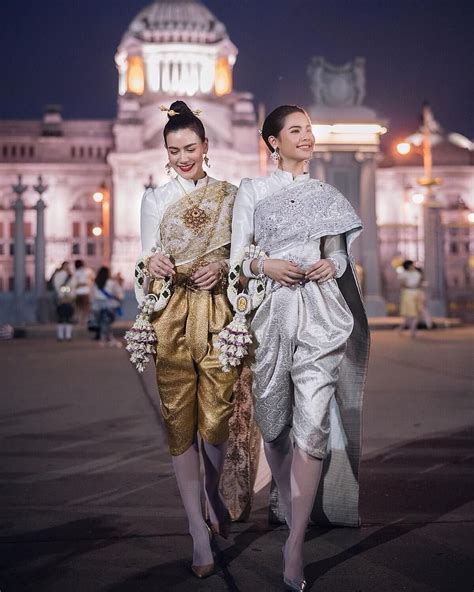 อุ่นไอรักคลายความหนาว Thai Wedding Thai Traditional Dress Thai