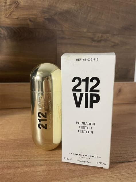 Carolina Herrera 212 Vip парфюмированная вода женская 80 мл тестер с крышкой — ціна 999 грн у
