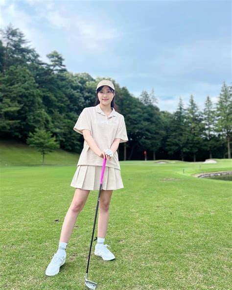渥美友里恵さんのインスタグラム写真 渥美友里恵instagram 「今週の 週刊ゴルフダイジェスト ・新ゴルルとルール2023 ・らく