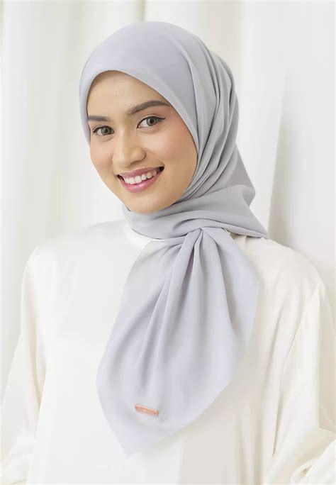 Jual Lozy Hijab Dya Voal Grey Griss Original 2024 Zalora Indonesia