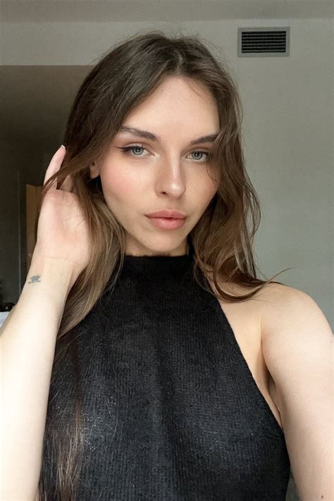 Ви 🧸 On Twitter пойдем на свидание 🥺👉🏻👈🏻