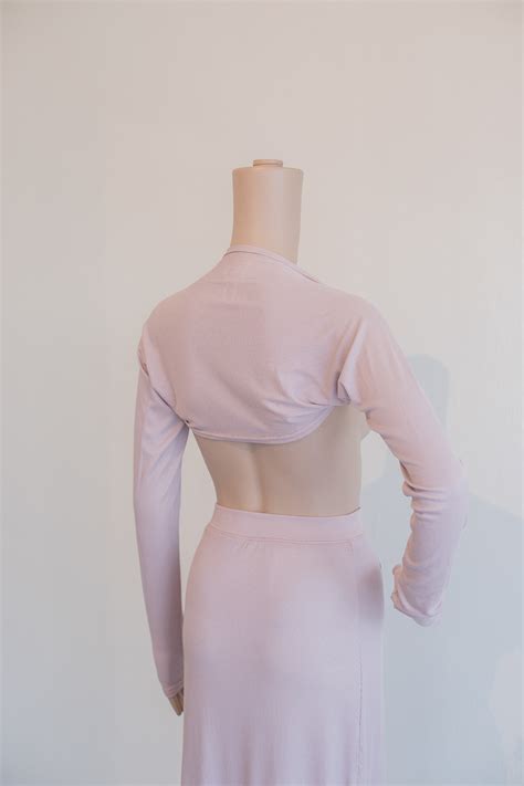 Shoulder Layer Nade El Luna