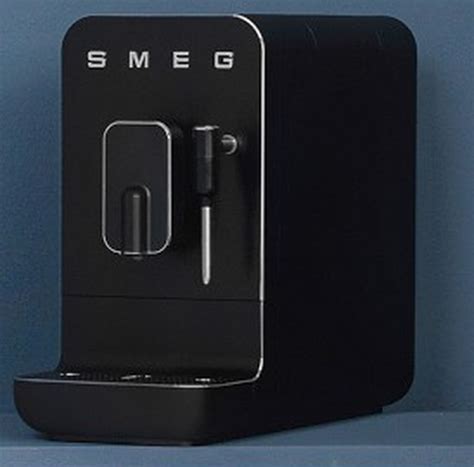 Smeg BCC02FBMUS Retro 50 S Style Fully Automatic Espresso Maker Full