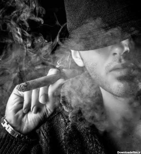 عکس پسر در حال سیگار کشیدن برای پروفایل