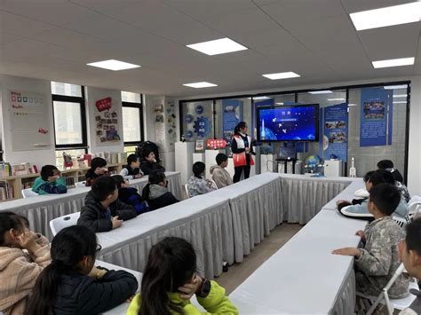 “翱翔之翼”大学生科技志愿服务项目 《你好，空间站》绘本阅读活动