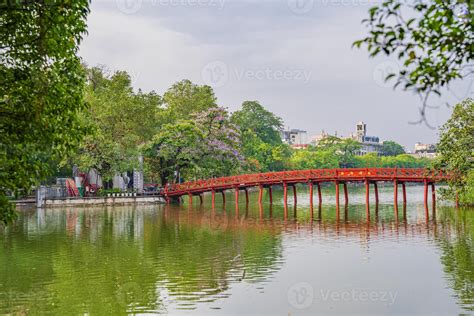Hanoi Vietnam 26 June 2024 Red The Huc Bridge And Ngoc Son Temple In