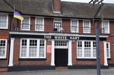 Essex Grays Pub That Displayed Golly Dolls Forced To Shut After Beer