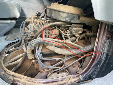 1993 Chevy G30 5.7 V8: Where do these tubes connect to? : r/MechanicAdvice