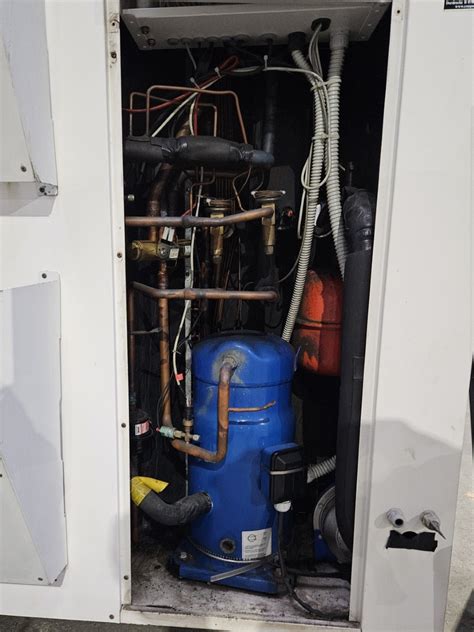 Used Carrier 30 Rh 026 Air Cooled Chiller Freon Hos Bv