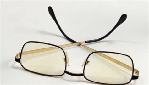 How To Remove Tint From Glasses Ehow Uk