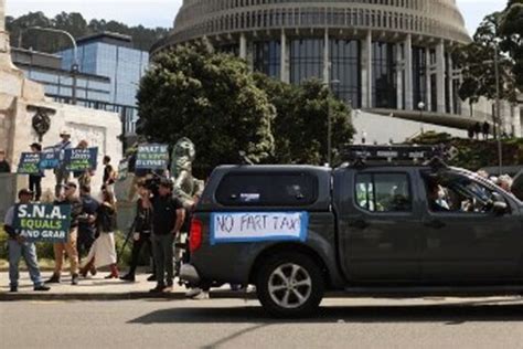 New Zealand Farmers Protest Livestock Burp And Fart Tax News18