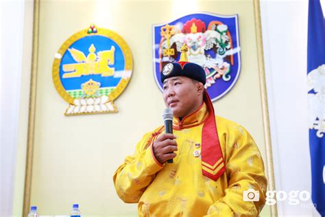 О Хангай Түрүү бөхийн шагналаа хүүхдүүдийн төлөө зориулж байгаадаа баяртай байна