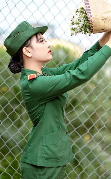 Gái Xinh Quân đội Hot Girl Mang Vẻ đẹp Quân Nhân Mê Mẩn