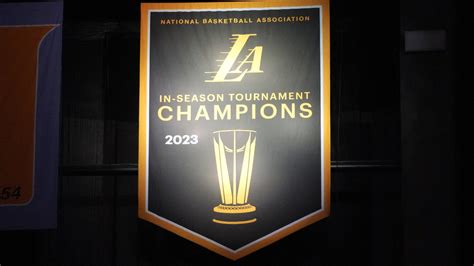 Nba Lakers Cuelgan El Primer ‘banner De Campeones De La Copa Nba