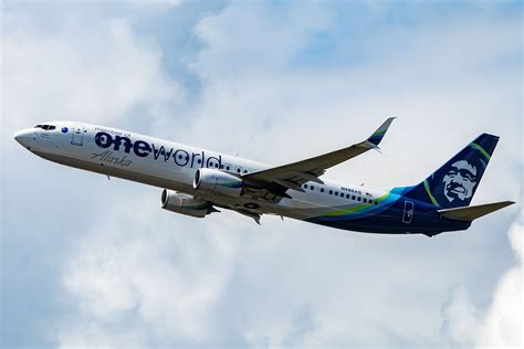 Passenger Opens Emergency Exit And Walks On Wing Of Alaska Airlines