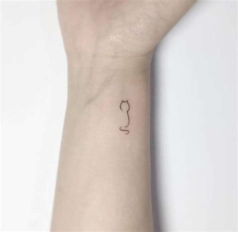 Tatuajes De Gatos ¿huellas Silueta Sencillos Pequeños Feelcats
