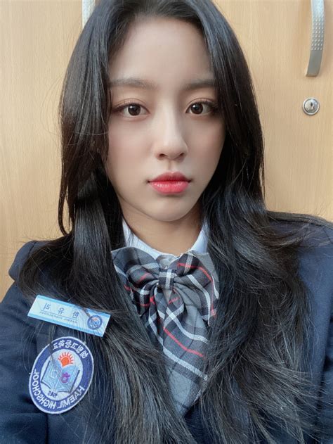 배우 강민아 언어의 온도 우리의 열아홉 한유리역 출연