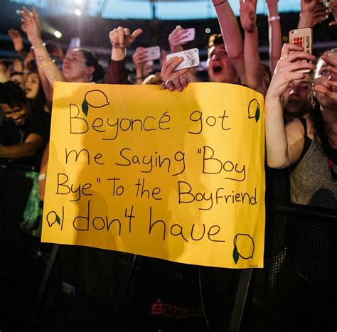 Formation Tour Memes