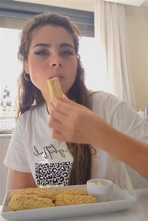 ‎sally Fouad سالي فؤاد‎ Added A Sally Fouad سالي فؤاد