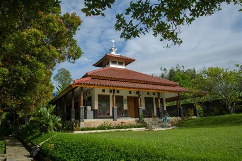 Profil Lulusan Al Bayan Putri Tahun Pelajaran 20222023 Albayan Putri