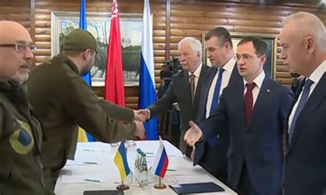 Песков призвал повлиять на сговорчивость украинских властей ИА Regnum
