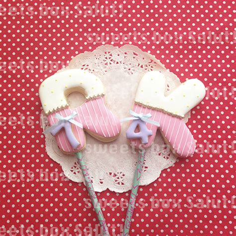 イニシャル（アルファベット）のアイシングクッキーポップス Sweets Box Salut