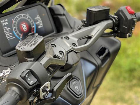 Tr I Nghi M Yamaha Tmax V I H Nh Tr Nh H N Km T Y Nguy N Tuy T P