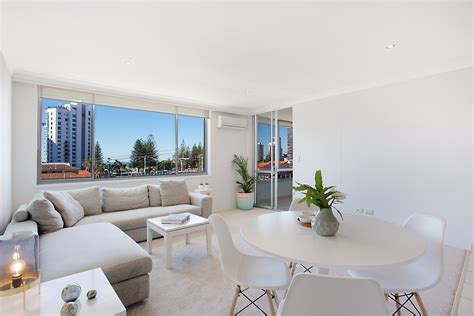 14 21 Armrick Avenue Broadbeach Qld 4218 Domain