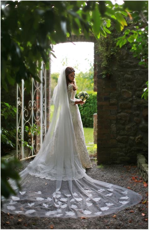 Monique Lhuillier Used Wedding Dress Save 74 Stillwhite