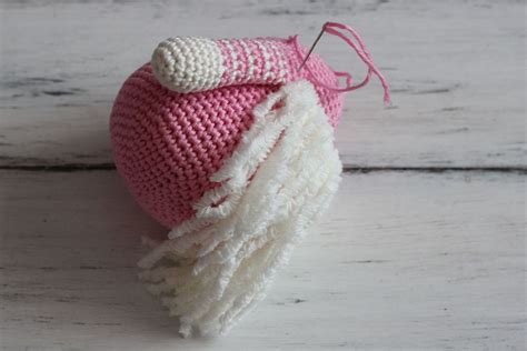 Free Cochet Pattern For Gnome With Little Heart