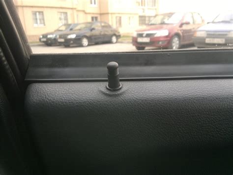 Приоровские кнопки блокировки дверей — Lada 2114, 1,6 л, 2008 года ...