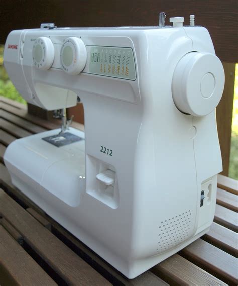 Tight Acres: Janome 2212