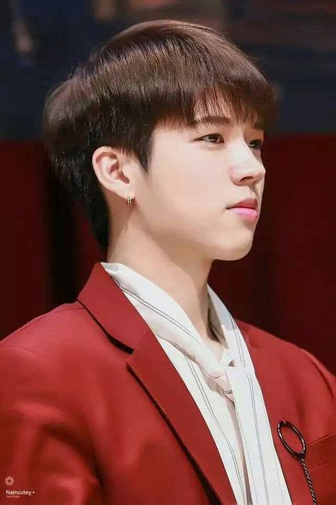 44 Ide Woohyun Selebritas Kim Pangeran