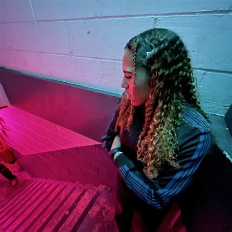 Lills · Artist Profile