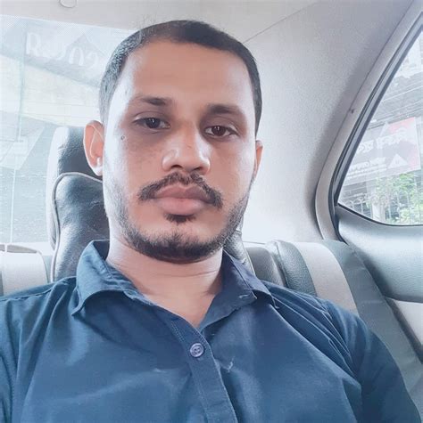হাতি নিজের শরীর দেখেনা।অবশ্য এদের আমি Mohammed Salauddin Facebook