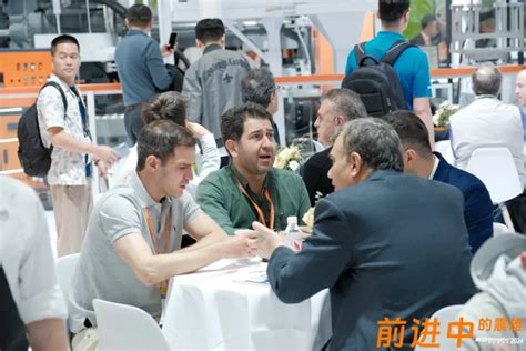 Chinaplas 2024 震雄满载“新”意，夺目而来 震雄注塑机中国官网