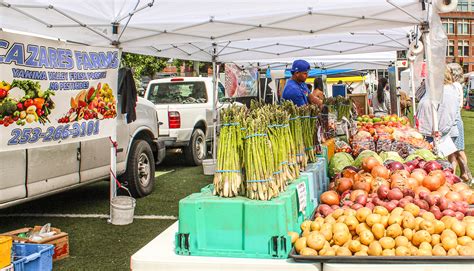 Weekly Wednesday Everett Farmers Market Now Underway At Everett Station