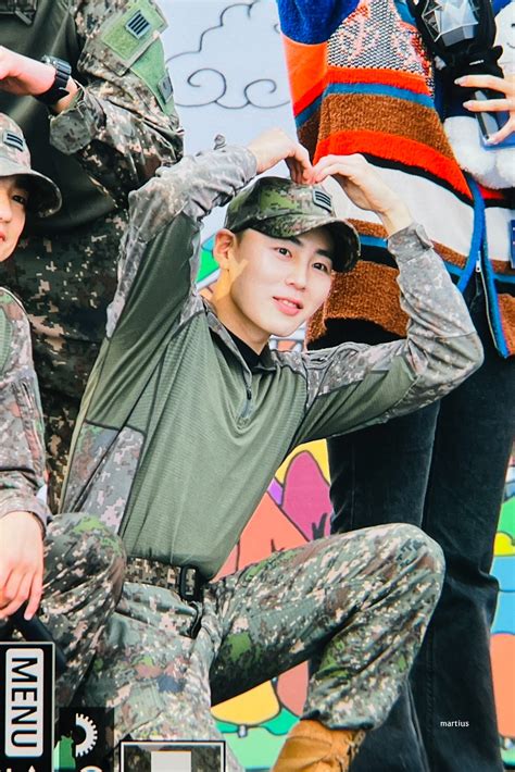 [잡담] 하성운씨 왜 군대가서 태양의 후예를 찍고 계세요 인스티즈 Instiz 연예 카테고리