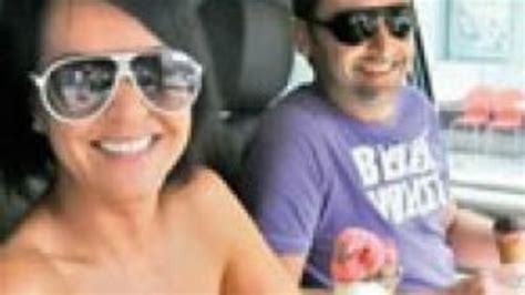 Bengü Bu Sene Bikinili Görünmeyecekmiş