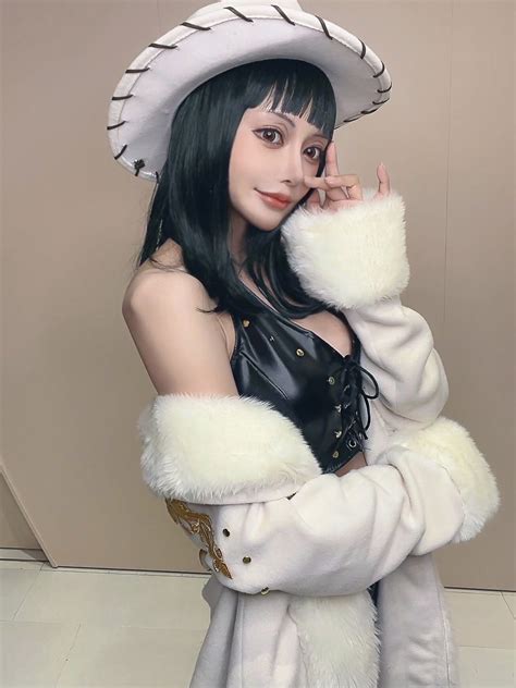 明日花綺羅化身妮可羅賓炸出酥胸 第一女公關當娜美真腰瘦 熱搜 噓！星聞