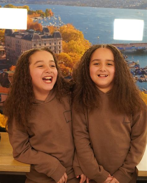 سام و سامیار ‎سام و سامیار‎ Added A New Photo